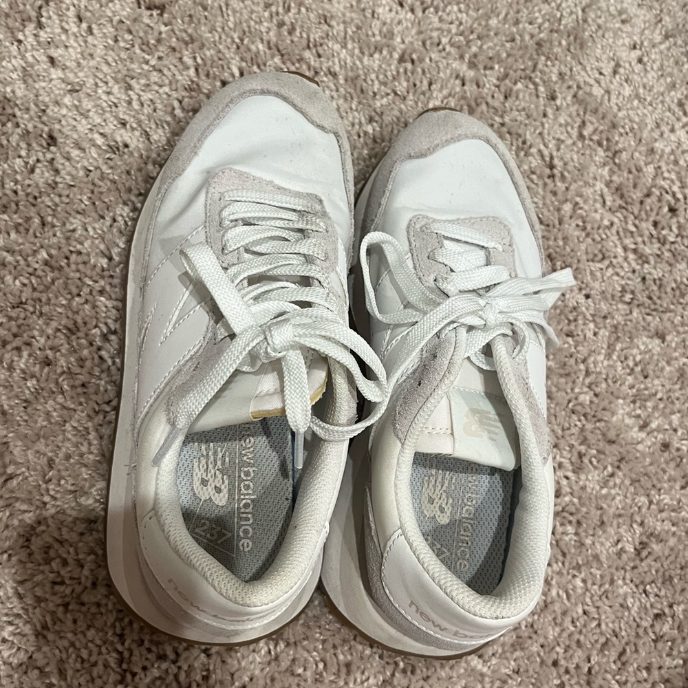 New Balance 237 Sneakers White/Grey/Cream Size 5.5 - Gem